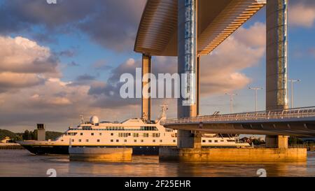 National Geographic Orion Passing under the New Lift Bridge in Bordeaux ...