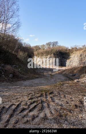 Limestone quarry in Creigiau, South Wales Stock Photo - Alamy