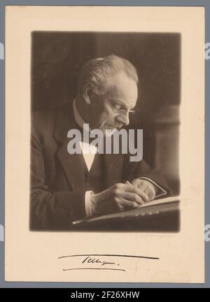 Portrait of Jan Willem Cornelis Tellegen, J. Huysen, 1910 - 1921 ...