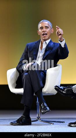 Former President Barack Obama speaks during the dedication ceremony for ...