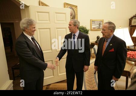 President George W. Bush and Senator Ted Stevens welcome World War II ...