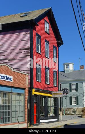 Thames Street in downtown Newport, Rhode Island, USA Stock Photo - Alamy