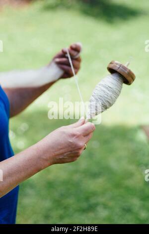 Wool - Hands at work Stock Photo - Alamy