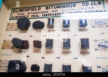 bituminous coal sample Stock Photo - Alamy