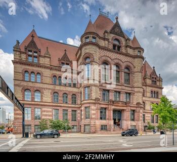 Cincinnati City Hall, seat of the municipal government, was built in ...