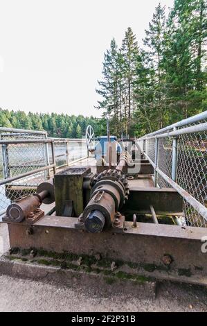 The dam at Round Lake in Lacamas Park in Vancouver, Washington Stock ...