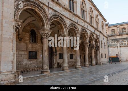 Sunrise view of arcade of the rector's palace in Dubrovnik, Croatia ...