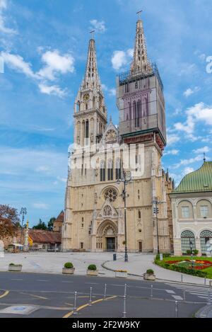 Portal of the Zagreb cathedral Stock Photo - Alamy