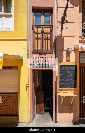 La Estrecha 'Narrow One' building Valencia Stock Photo - Alamy