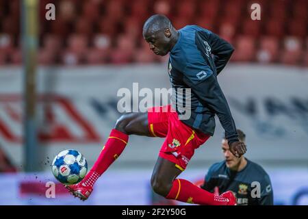 DEVENTER, NETHERLANDS - MARCH 12: Jacob Mulenga of Go Ahead Eagles ...
