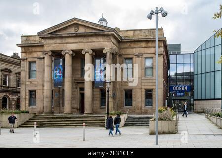 Oldham Town Centre. PIC shows MAHDLO Stock Photo - Alamy