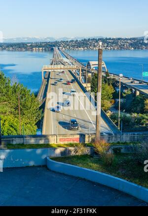 Floating bridges cross Lake Washington in Seattle Stock Photo - Alamy