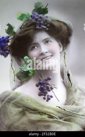 English stage actress and singer Millie Legarde, 1900s Stock Photo - Alamy