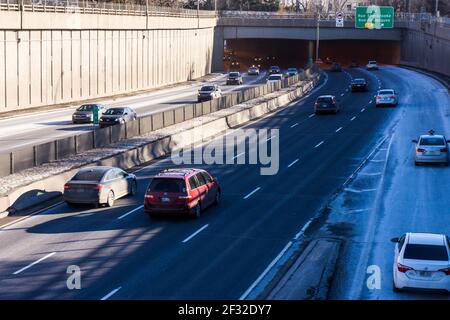 Traffic on the Decarie Expressway, early Winter, Montreal, Qc Stock ...