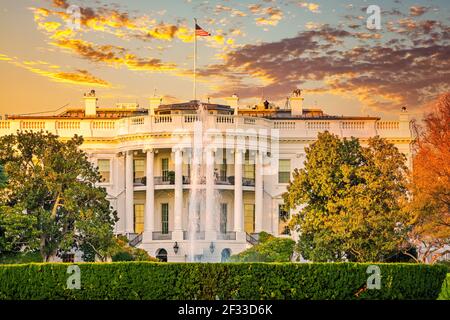 The White House at sunset Stock Photo - Alamy