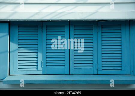 Closed wooden bar counter in restaurant outdoor Stock Photo - Alamy