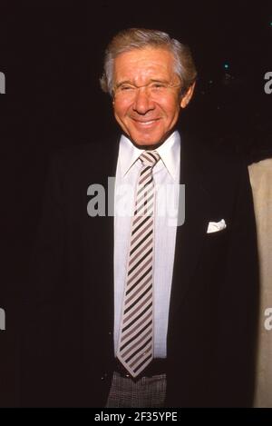 Jan Murray 1987 Credit: Ralph Dominguez/MediaPunch Stock Photo - Alamy