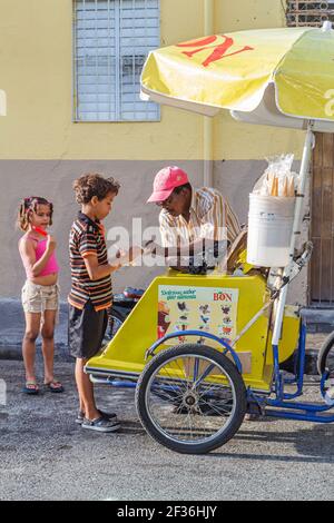 Ice cream vendor, Santo Domingo, Dominican Republic Stock Photo - Alamy