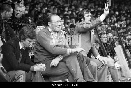 PORTSMOUTH GET PROMOTION AT NORTHAMPTON THE BENCH LEFT TO RIGHT, ALAN ...