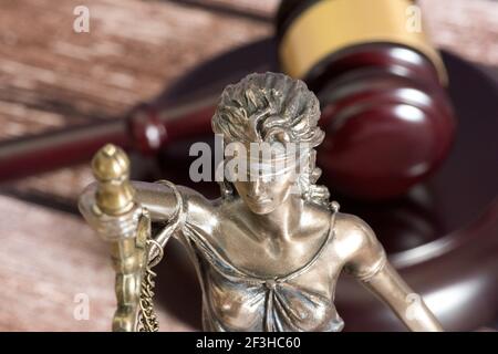 judge's hammer with Lady Justice figure Stock Photo - Alamy