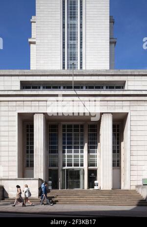 Nottingham Trent University, Newton Building - Lecture Theatre Stock ...