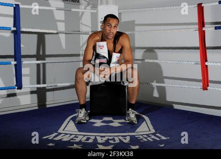 BOXER JAMES DEGALE 27/4/2011. PICTURE DAVID ASHDOWN Stock Photo - Alamy