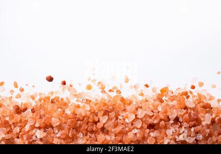 Himalayan pink salt crystals, powdered red rock salt from Pakistan ...