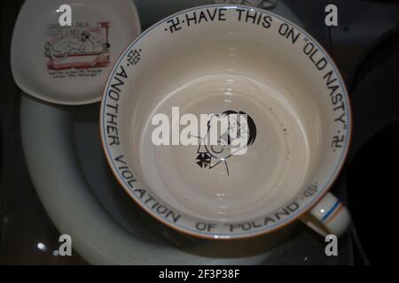 Vintage chamber pot with Hitler decoration from the Thomas Crapper ...