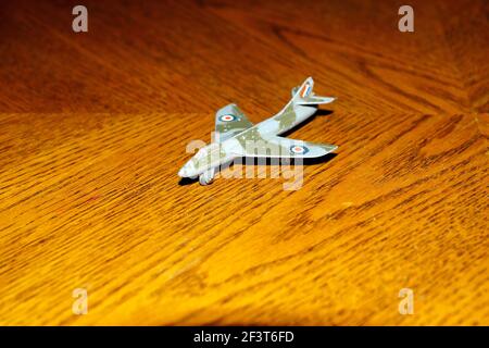 DINKY MECCANO 736, HAWKER HUNTER, 1955 Stock Photo - Alamy
