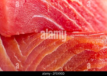 sliced bluefin tuna raw meat texture, close-up Stock Photo - Alamy