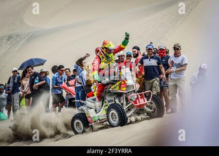 292 PAREDES HERNAN (BOL), HONDA, rookie, quad, action during the Dakar ...
