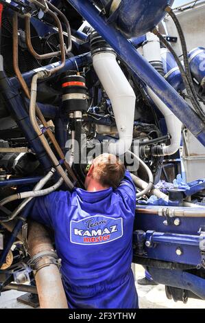 Mechanics at work, during the Dakar 2018, Rest day at La Paz, Bolivia ...