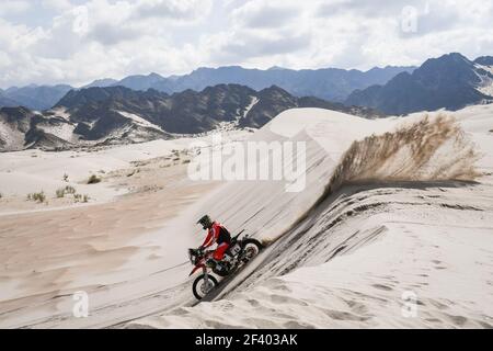 64 SAMUELS MARK (USA), HONDA, 2017 Dakar Series winner, rookie, moto ...
