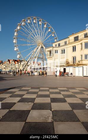 Seafront of the French town of Wimereux on a summer day Stock Photo - Alamy