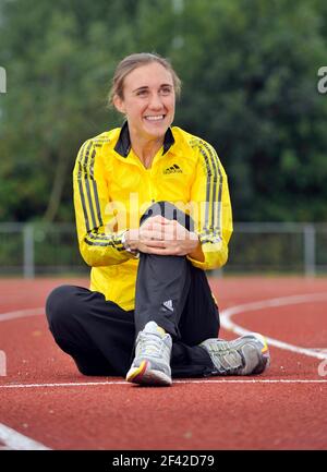 LISA DOBRISKEY GB 1500m RUNNER. 31/7/09. PICTURE DAVID ASHDOWN Stock ...