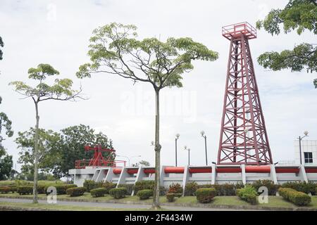Miri Oil Well No.1 (Grand Old Lady) at Canada Hill, Miri, Sarawak ...