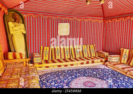 Traditional arabian tent in the Park, Abu Dhabi, UAE Stock Photo - Alamy