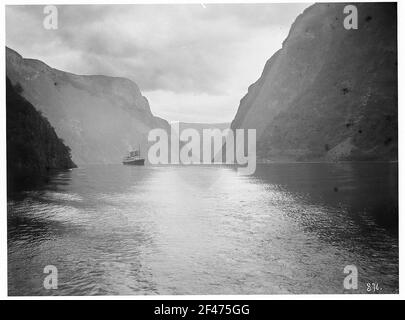 Merok / Norway. Victoria Luise in the Geirangerfjord Stock Photo - Alamy