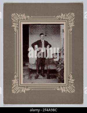 Portrait Ernst Otto Gerhardt with rifle, recorded in Argentina Stock ...