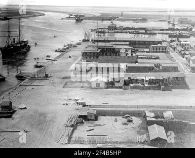 SUEZ CANAL 1915 Stock Photo - Alamy