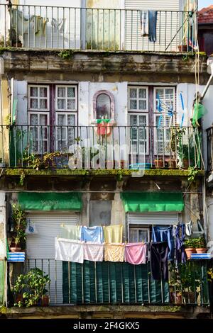 old poor houses in old Porto Portugal Stock Photo - Alamy