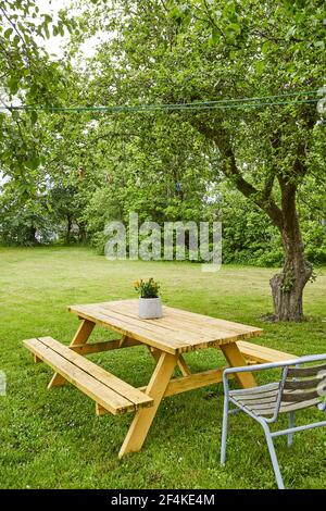 a nice garden bench Stock Photo - Alamy