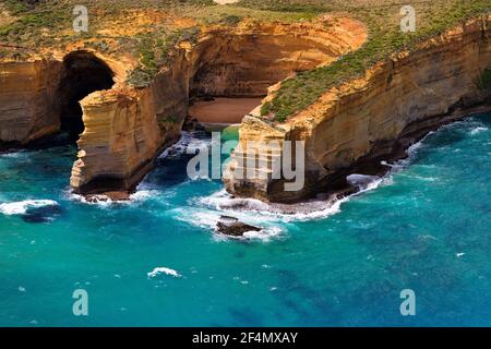 View of the ocean from the thunder cave on the Great Ocean Road Stock ...