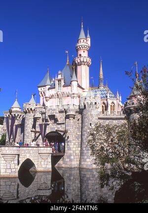Snow Whites Castle Disneyland Stock Photo - Alamy