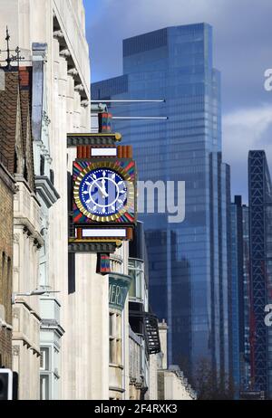 Old Daily Telegraph Building, Fleet Street, London, England Stock Photo ...