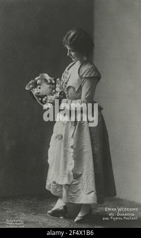 Erika Wedekind as Susanna Stock Photo - Alamy