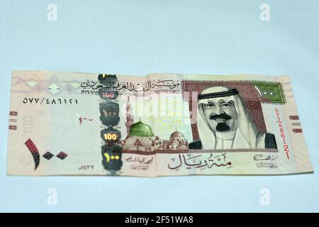 Saudi Arabia 100 riyals banknote, The Saudi riyal is the currency of ...