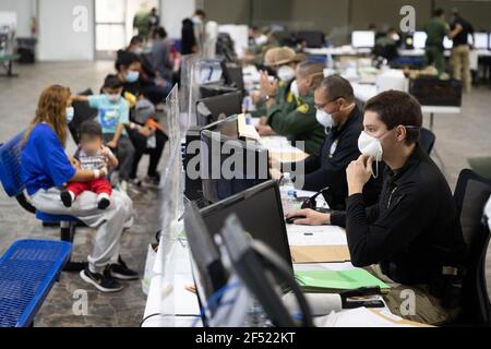 Donna, United States. 23rd Mar, 2021. View of the U.S. Customs and ...