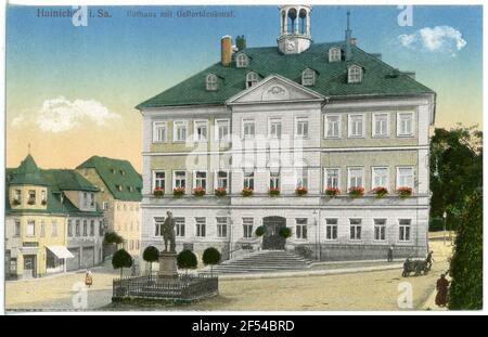 Hainichen. Town Hall with Gellert Monument Stock Photo - Alamy