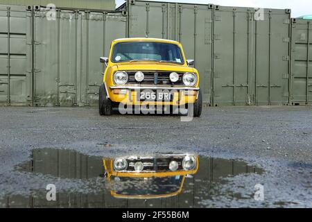 Front grill and headlights of Austin mini Stock Photo - Alamy